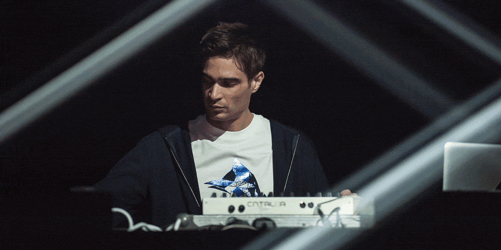 Keep It Alive or Die: The Ongoing Evolution of Live Electronic Music ...